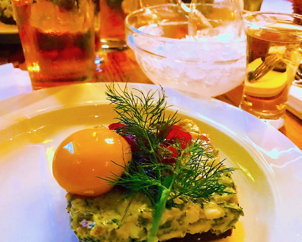 10 tips på bra snapsar till midsommar – klassiker och nyheter 2018