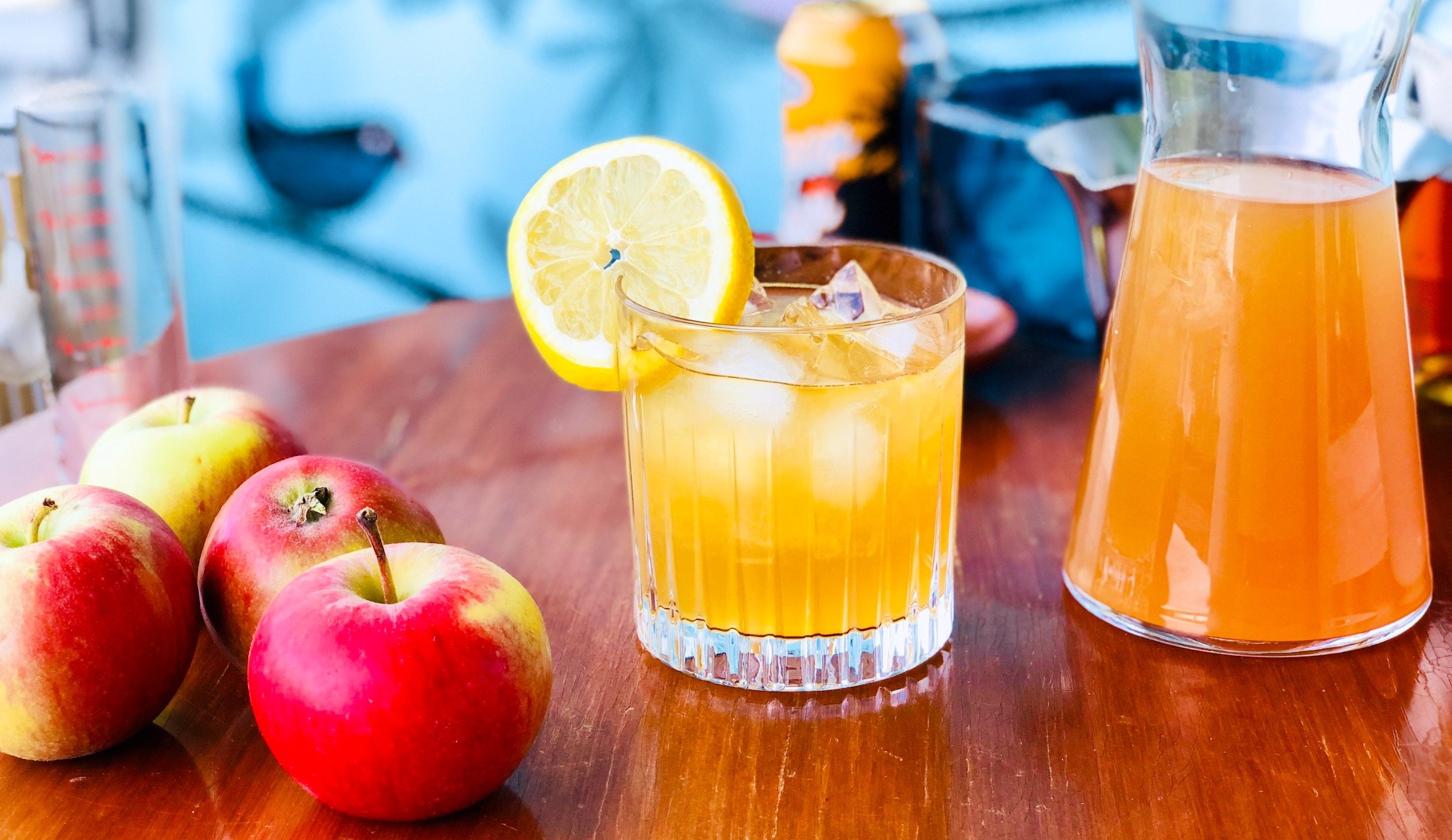 Drink med äppelmust – Rum Apple Ginger recept och film - MatMalin.se