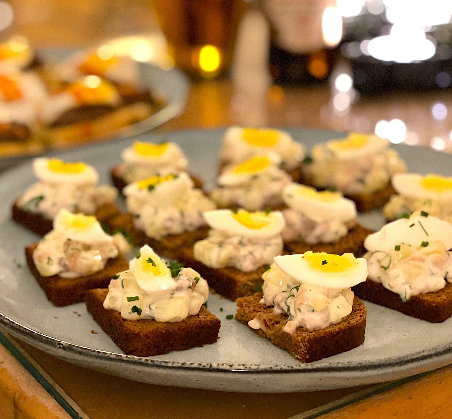 Tilltugg med Nubberöra och ägg på kavring - MatMalin.se