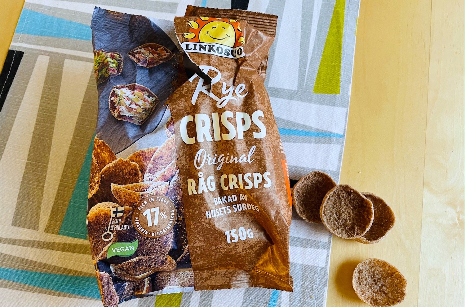 Enkla Drinktilltugg med lax och hjortron - MatMalin.se