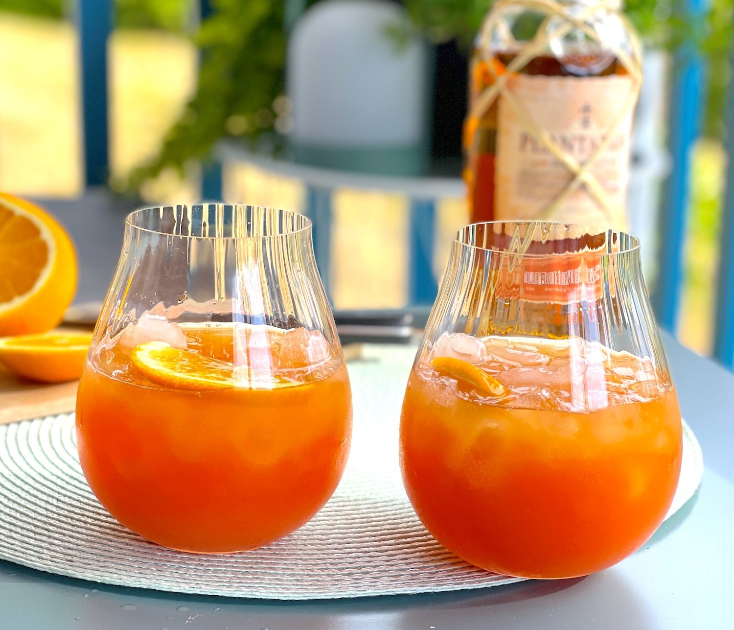 Orange Rum Spritz – recept på enkel romdrink - MatMalin.se
