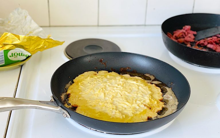 Raggmunkar med fläsk och lingonsylt – svensk husmanskost - MatMalin.se